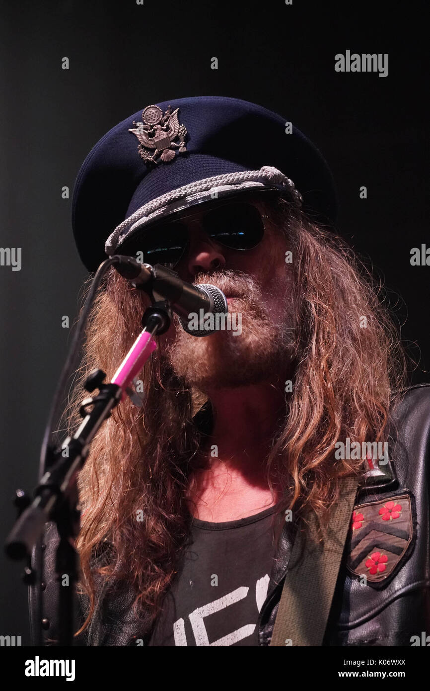 Julian cope 2017 hi-res stock photography and images - Alamy