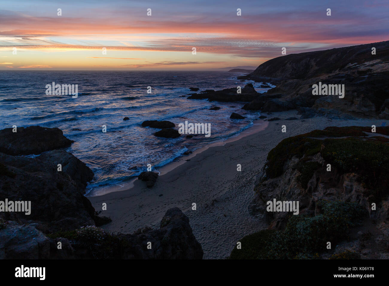 Colorful pacific ocean sunset along northern California coast Stock ...