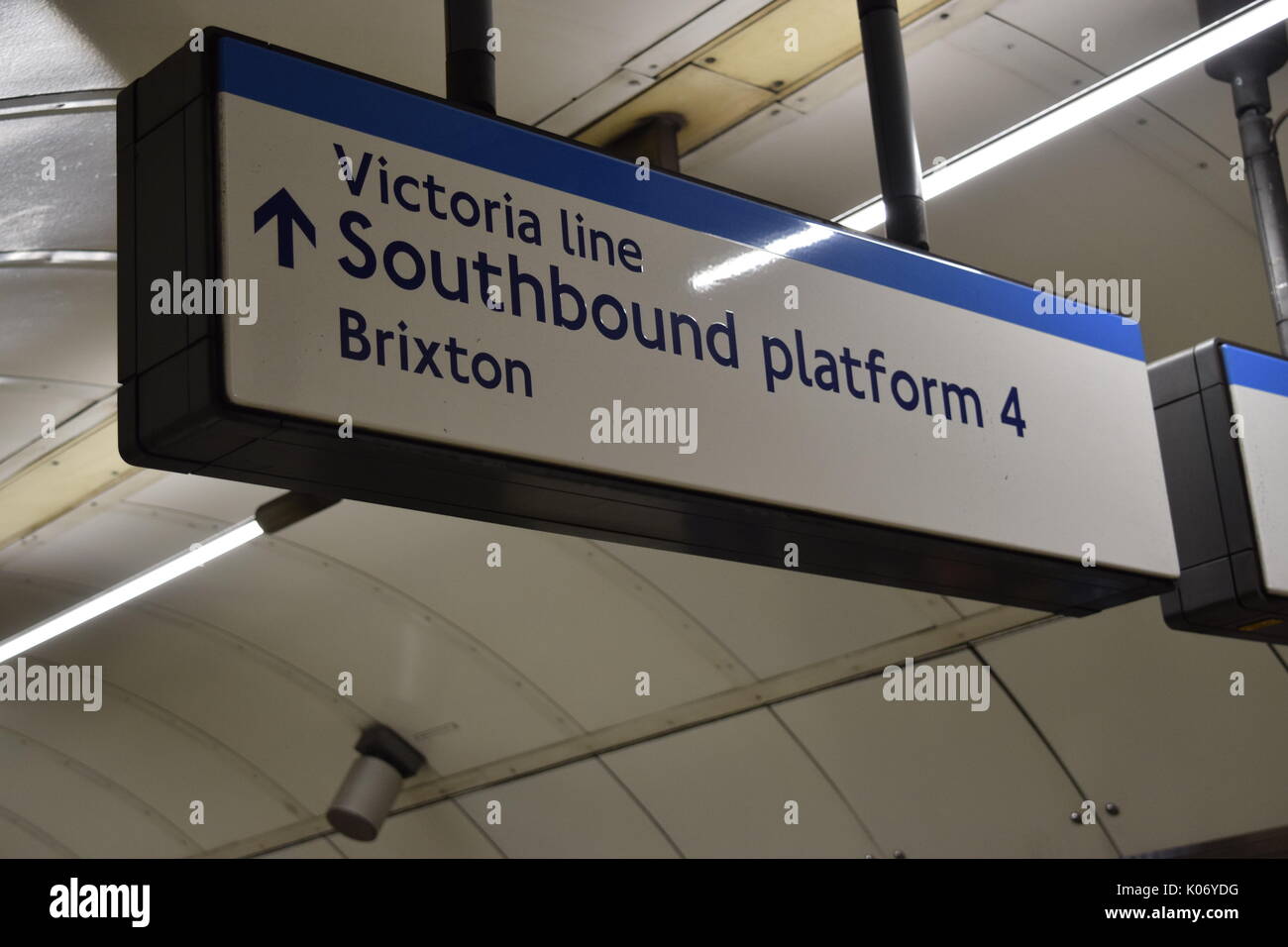 Southbound platform sign at a tube station Stock Photo - Alamy