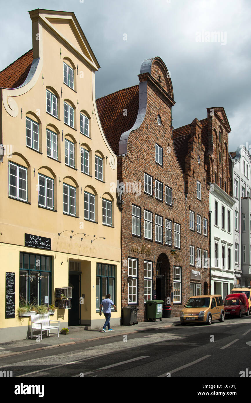 Merchants houses hi-res stock photography and images - Alamy