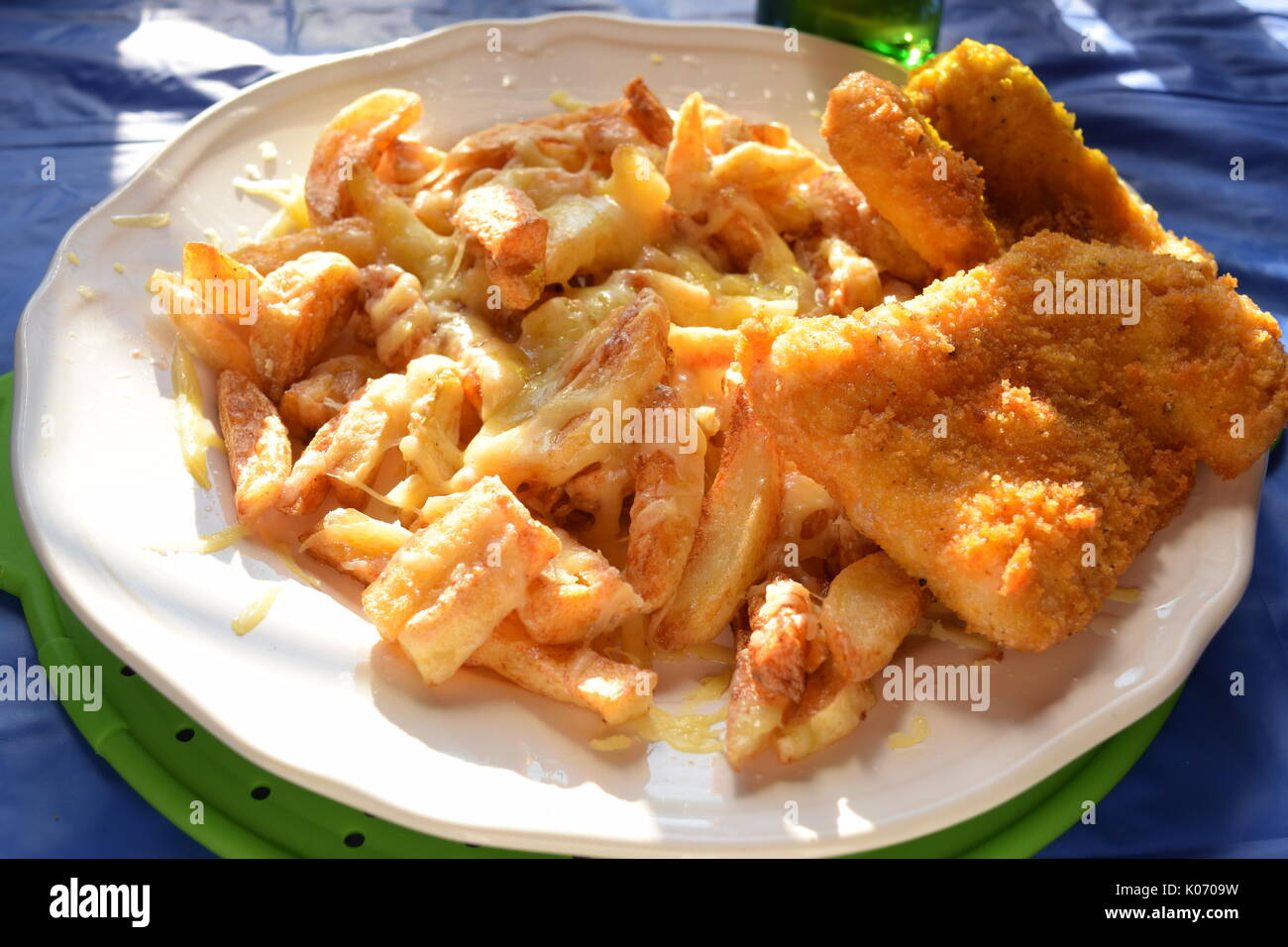 Cheesy chips hi-res stock photography and images - Alamy