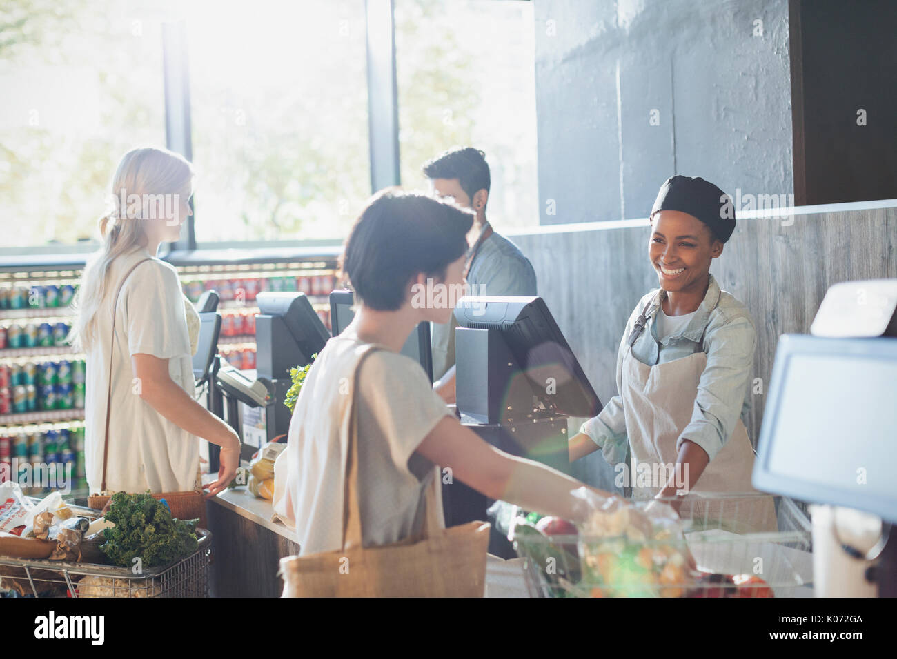 African supermarket checkout hi-res stock photography and images - Alamy