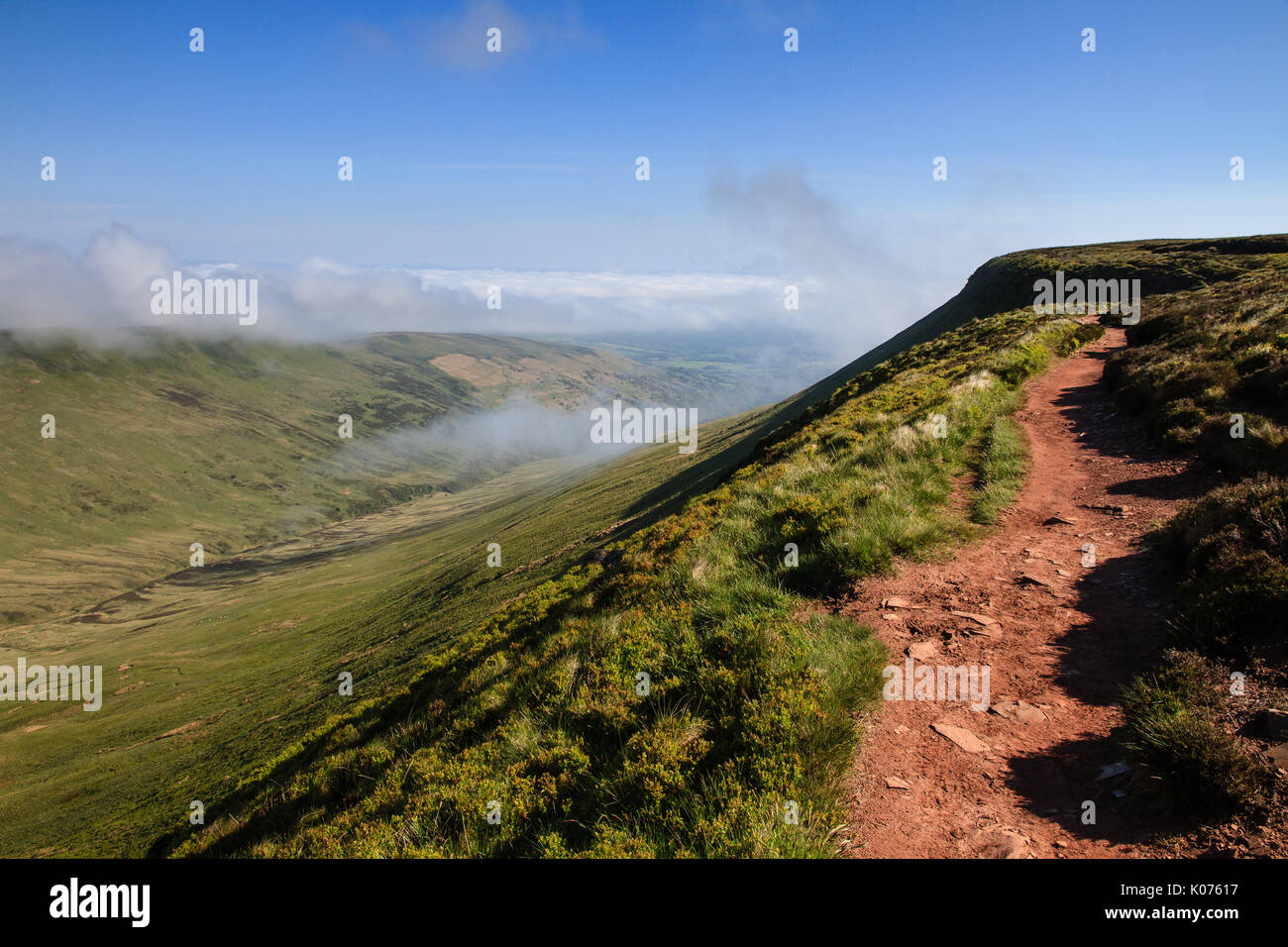 Walking the ridge walk along Fan y big, Corn du, Pen y Fan and Cribyn ...