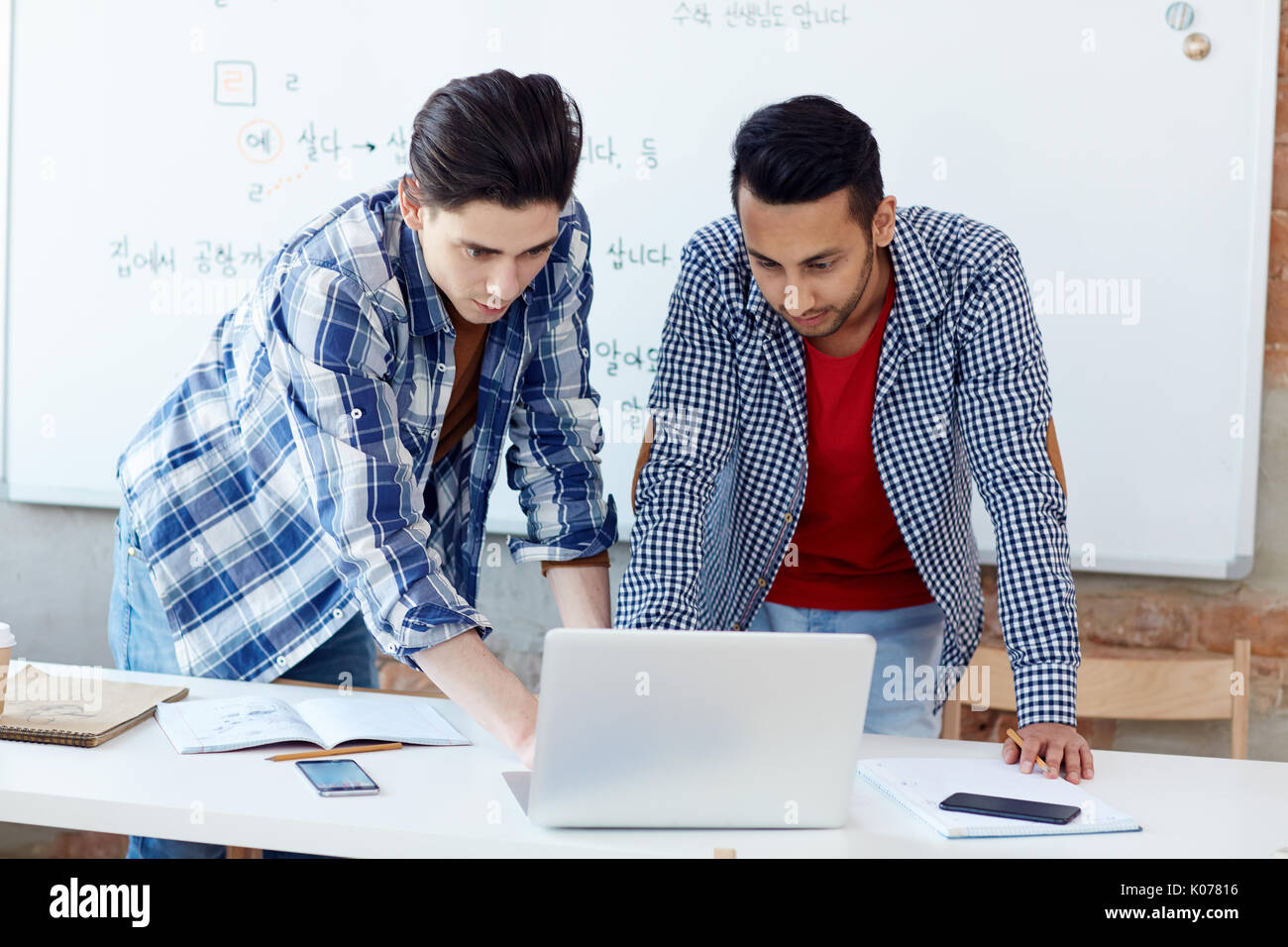 Project presentation college hi-res stock photography and images - Alamy