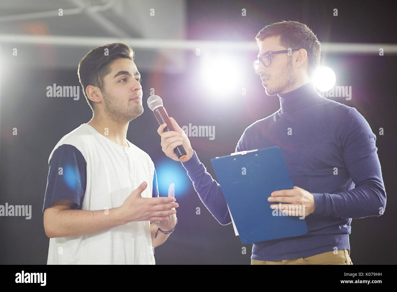 Audience question microphone hi-res stock photography and images - Alamy