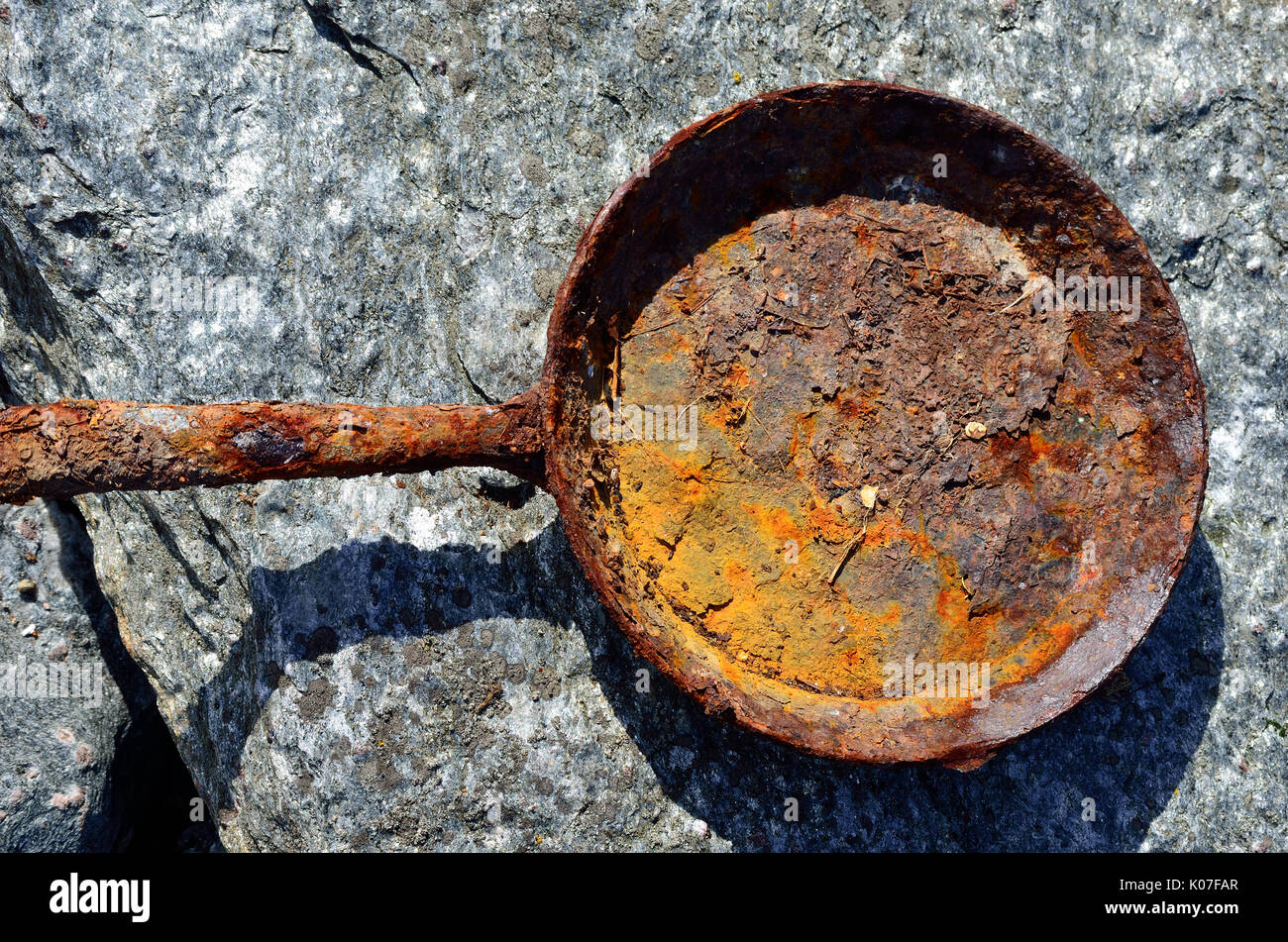 Rusted pan hi-res stock photography and images - Alamy