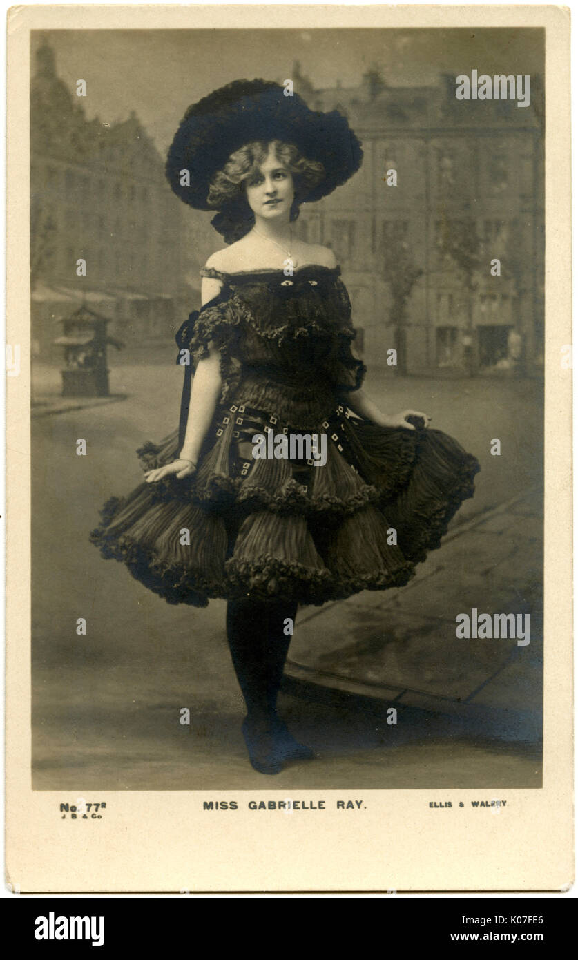 Actress black dress hi-res stock photography and images - Alamy