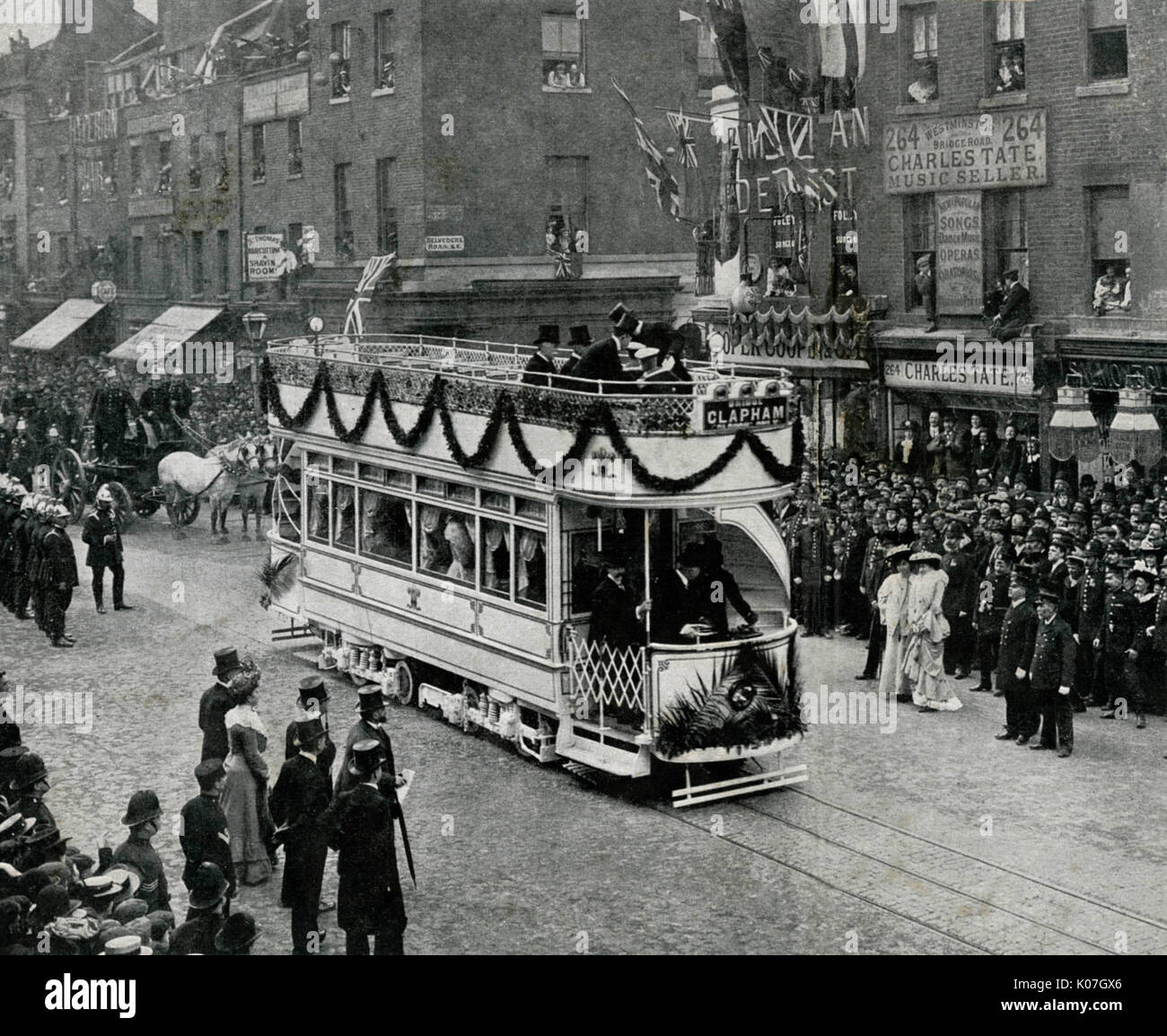 London trams 1903 hi-res stock photography and images - Alamy
