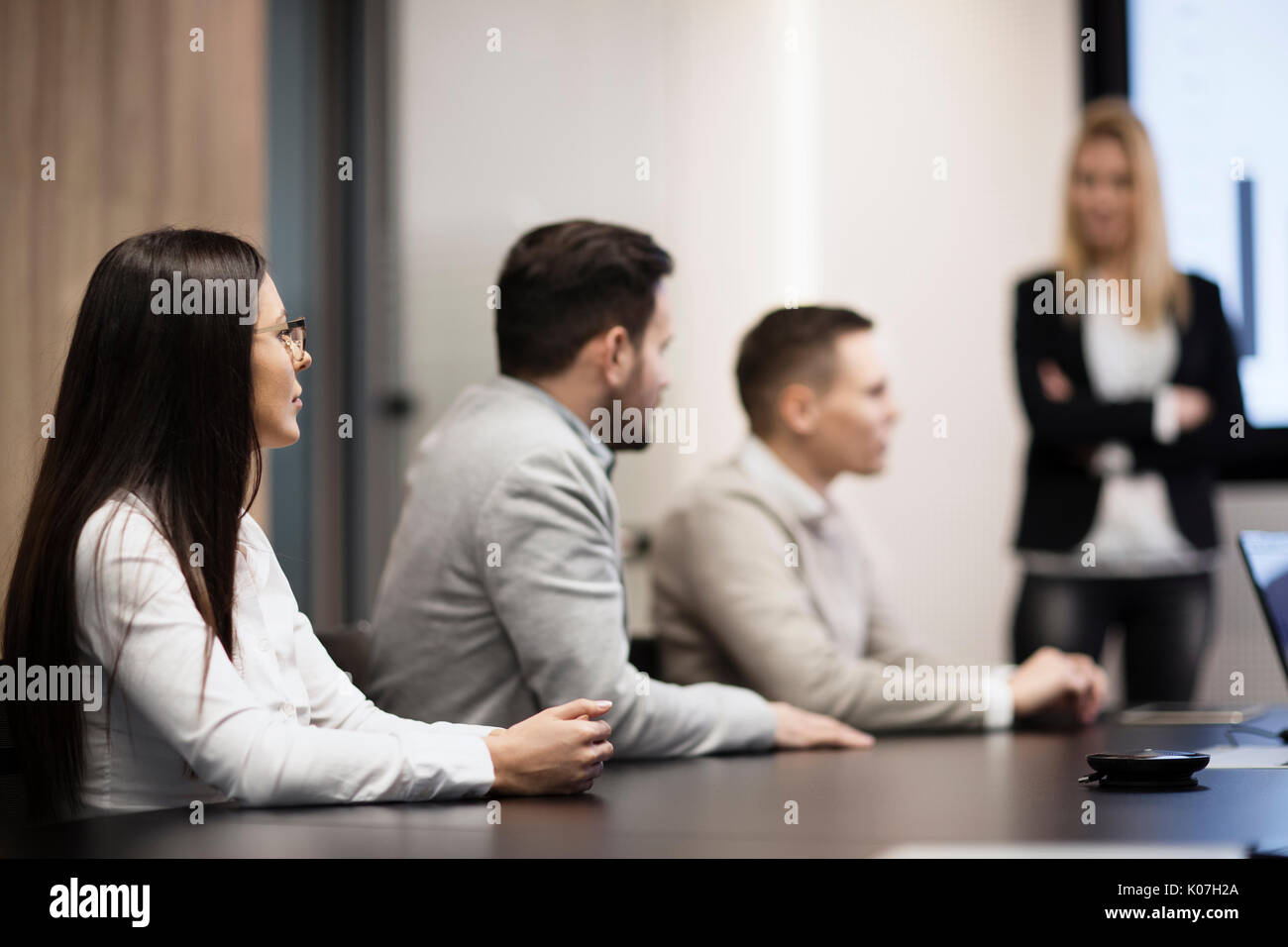 Desk meeting hi-res stock photography and images - Alamy