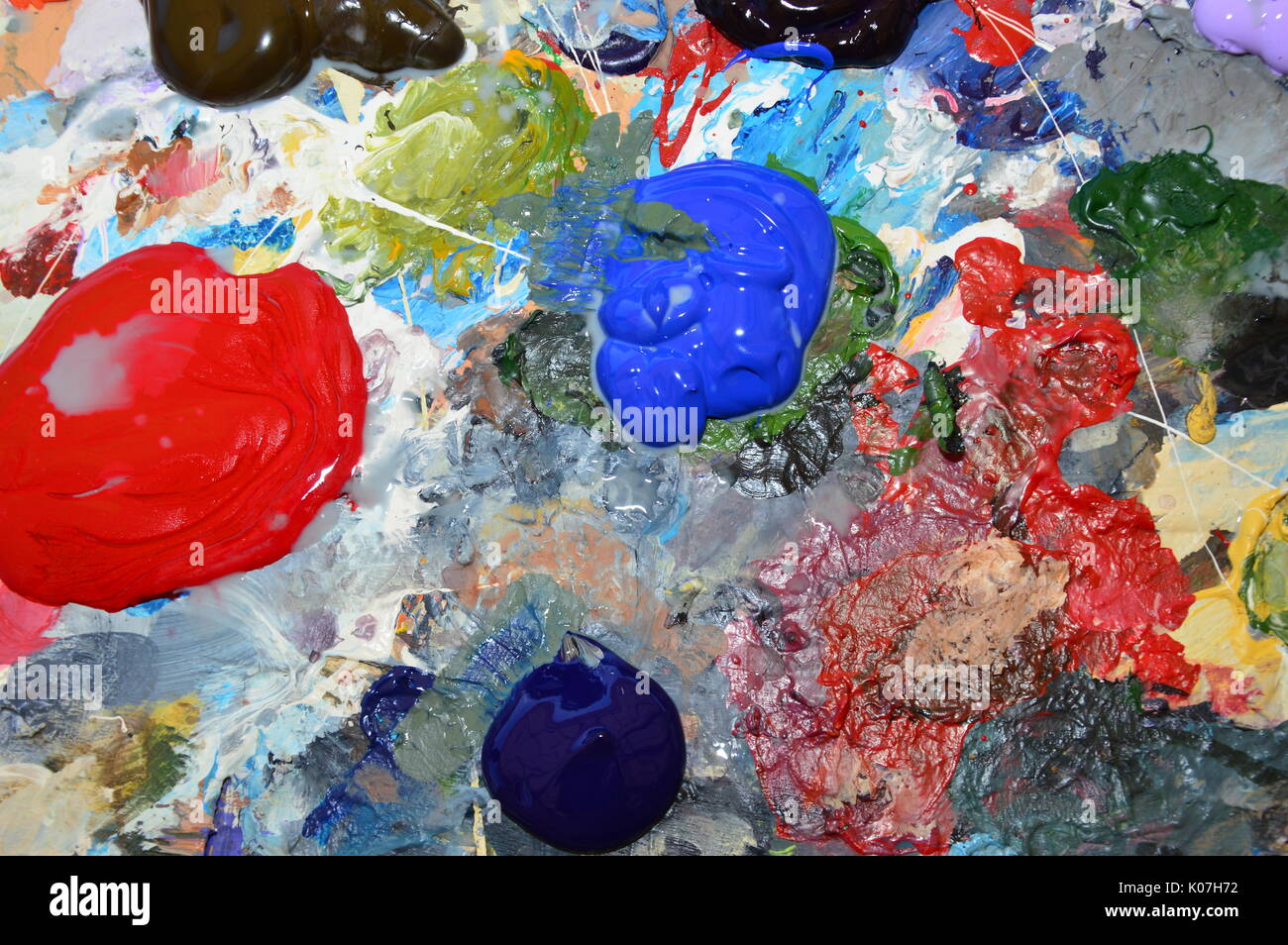 Artist palette painting tools art hi-res stock photography and images ...