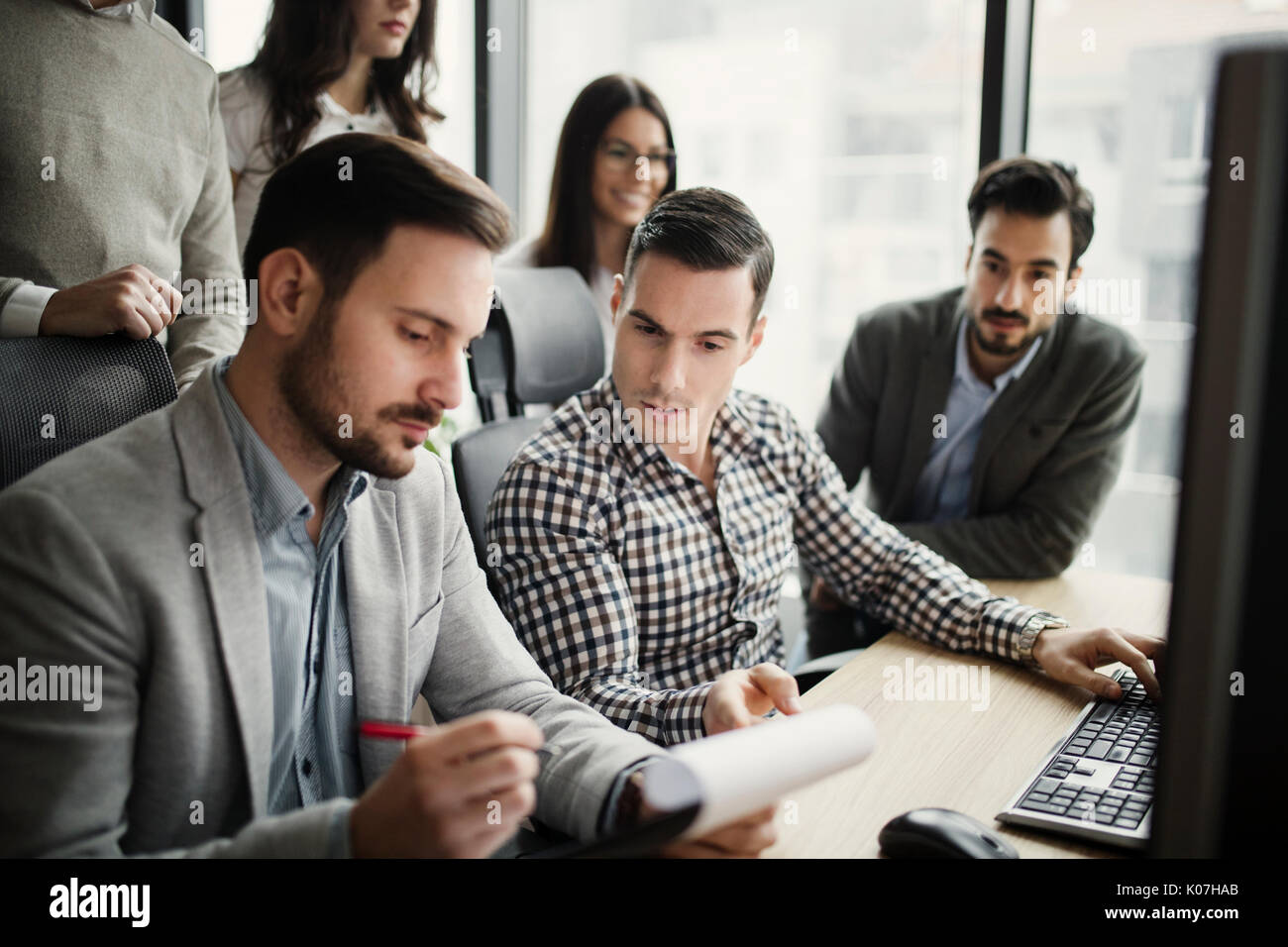 Work colleagues group hi-res stock photography and images - Alamy