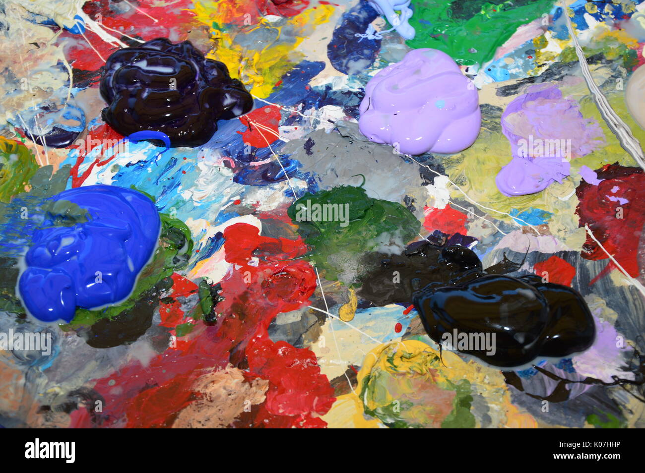 White in palette hi-res stock photography and images - Alamy