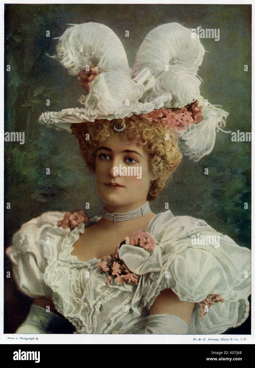 Victorian hat feather hi-res stock photography and images - Alamy