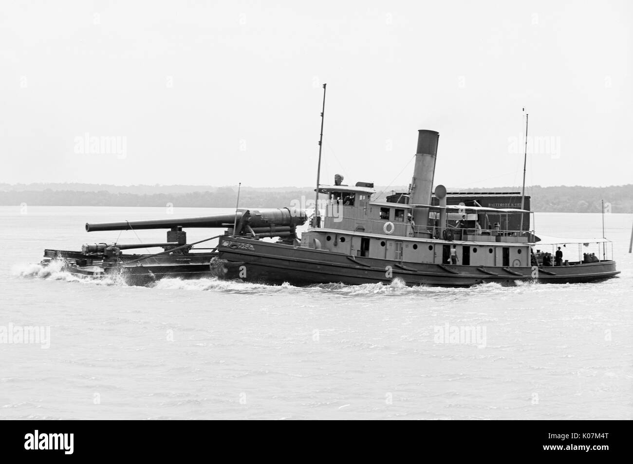 Barge carrying cannon hi-res stock photography and images - Alamy