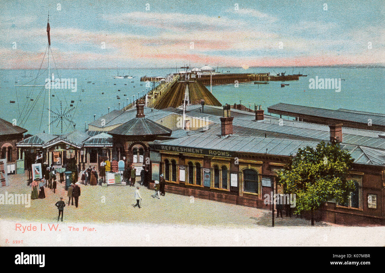 Ryde pier railway station hi-res stock photography and images - Alamy