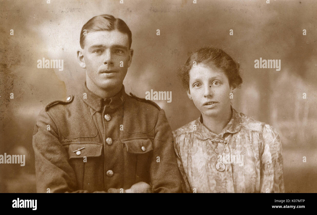 Women clothes ww1 hi-res stock photography and images - Alamy