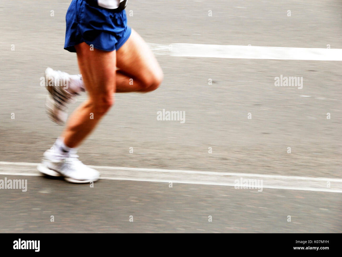athlete running legs Stock Photo - Alamy