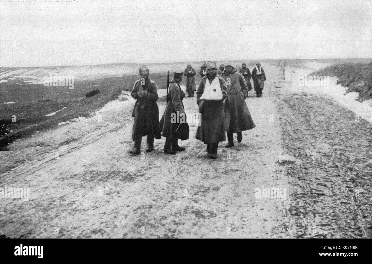 Wounded soldiers walking to field hospital, Russia, WW1 Stock Photo - Alamy
