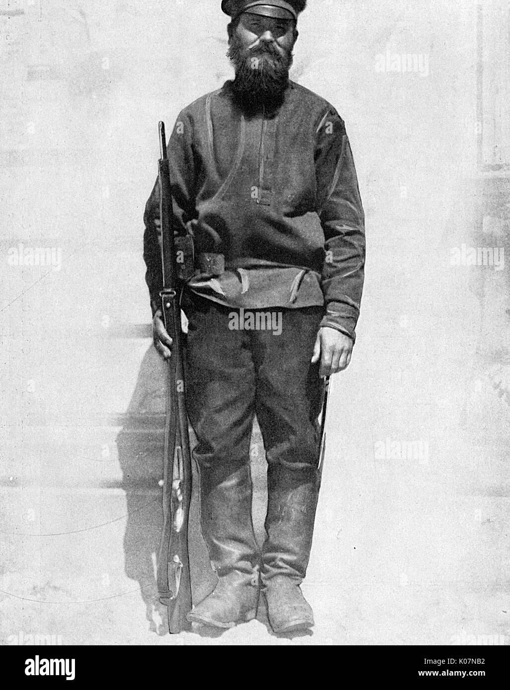 Moujik (peasant) soldier during Revolution, Russia Stock Photo - Alamy