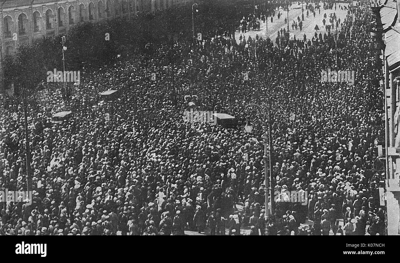 Wartime street view Black and White Stock Photos & Images - Alamy