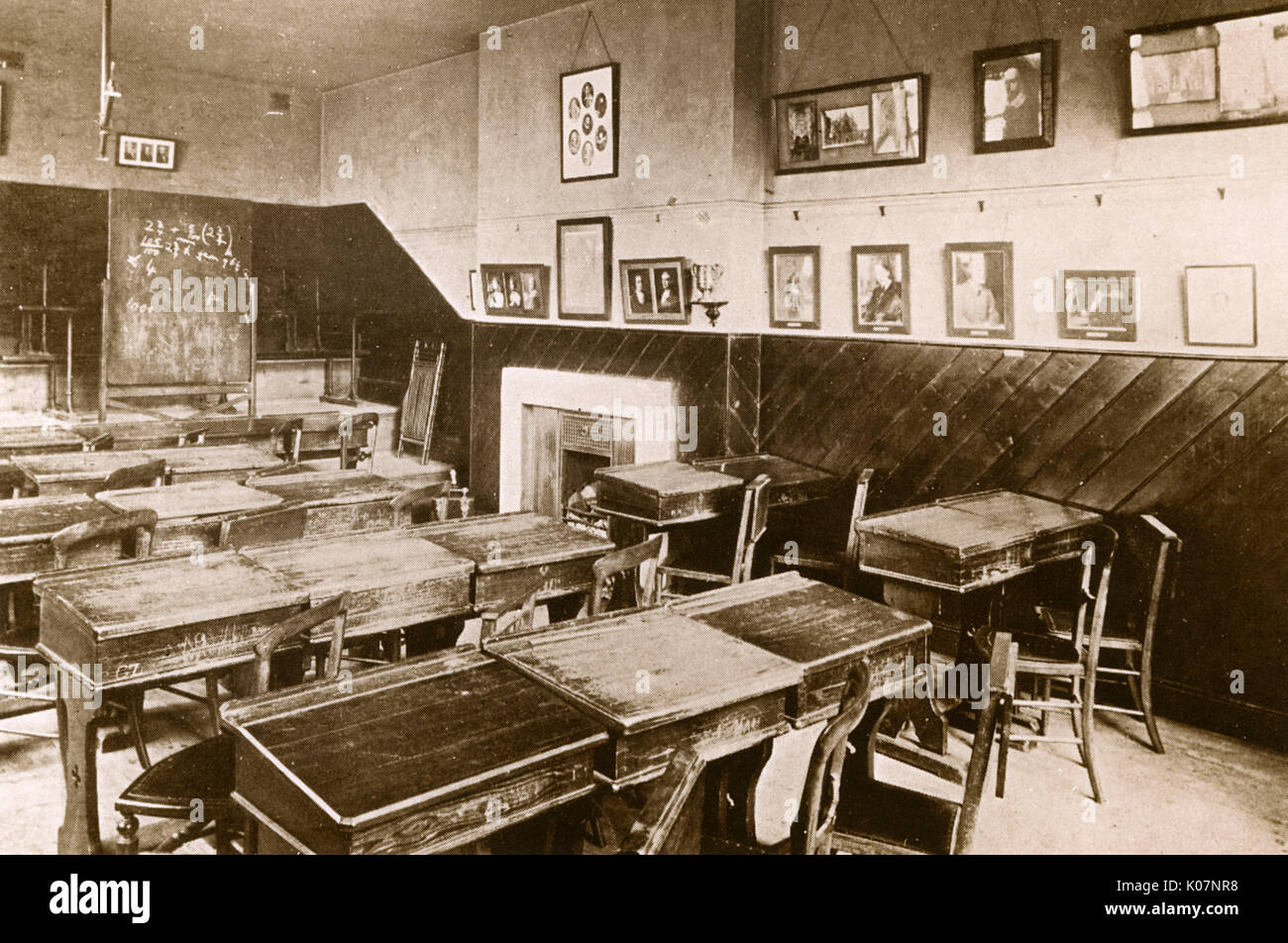 School classroom and 1900s hi-res stock photography and images - Alamy