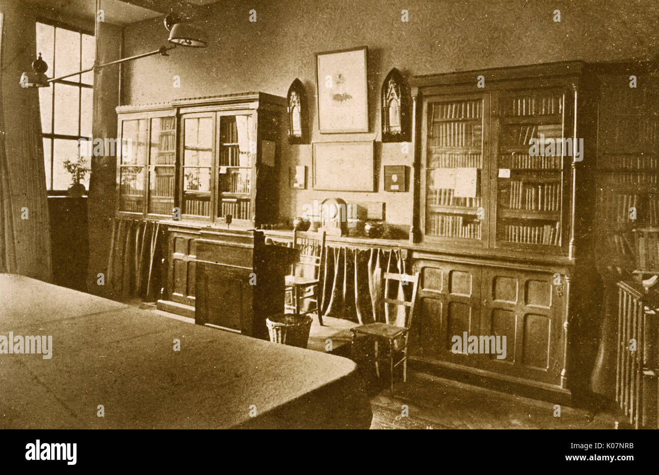 Empty school classroom secondary hi-res stock photography and images ...