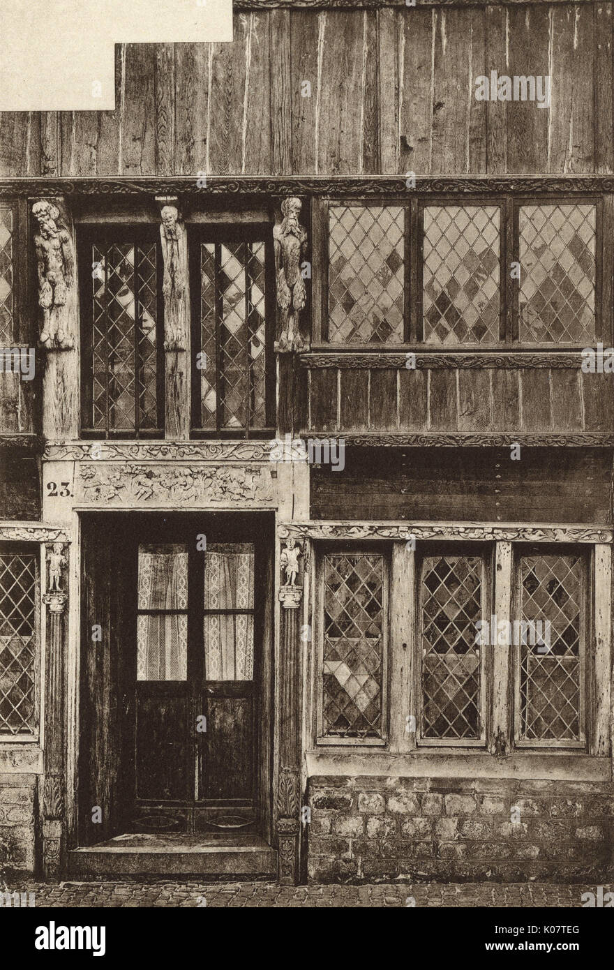 Wooden houses 16th century hi-res stock photography and images - Alamy