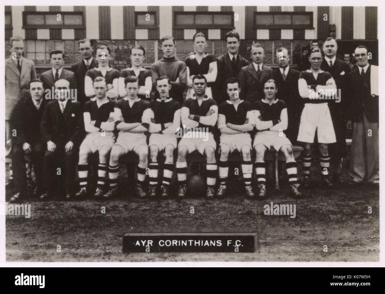 Dunlop football hi-res stock photography and images - Alamy