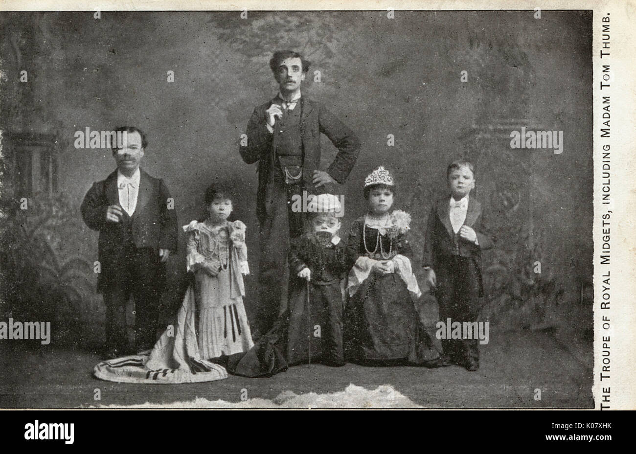 Dwarf female midget hi-res stock photography and images - Alamy