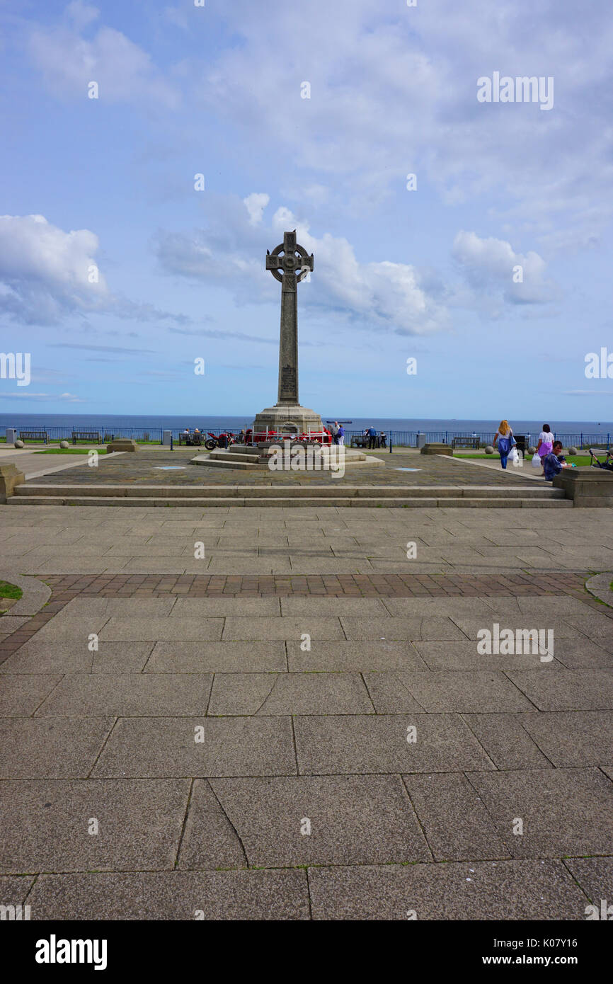 SEAHAM COUNTY DURHAM ENGLAND STONE CROSS WAR MEMORIAL WITH POPPY ...
