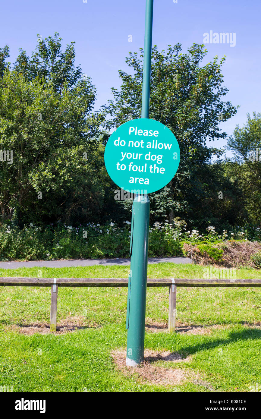 No dog foul sign Stock Photo - Alamy