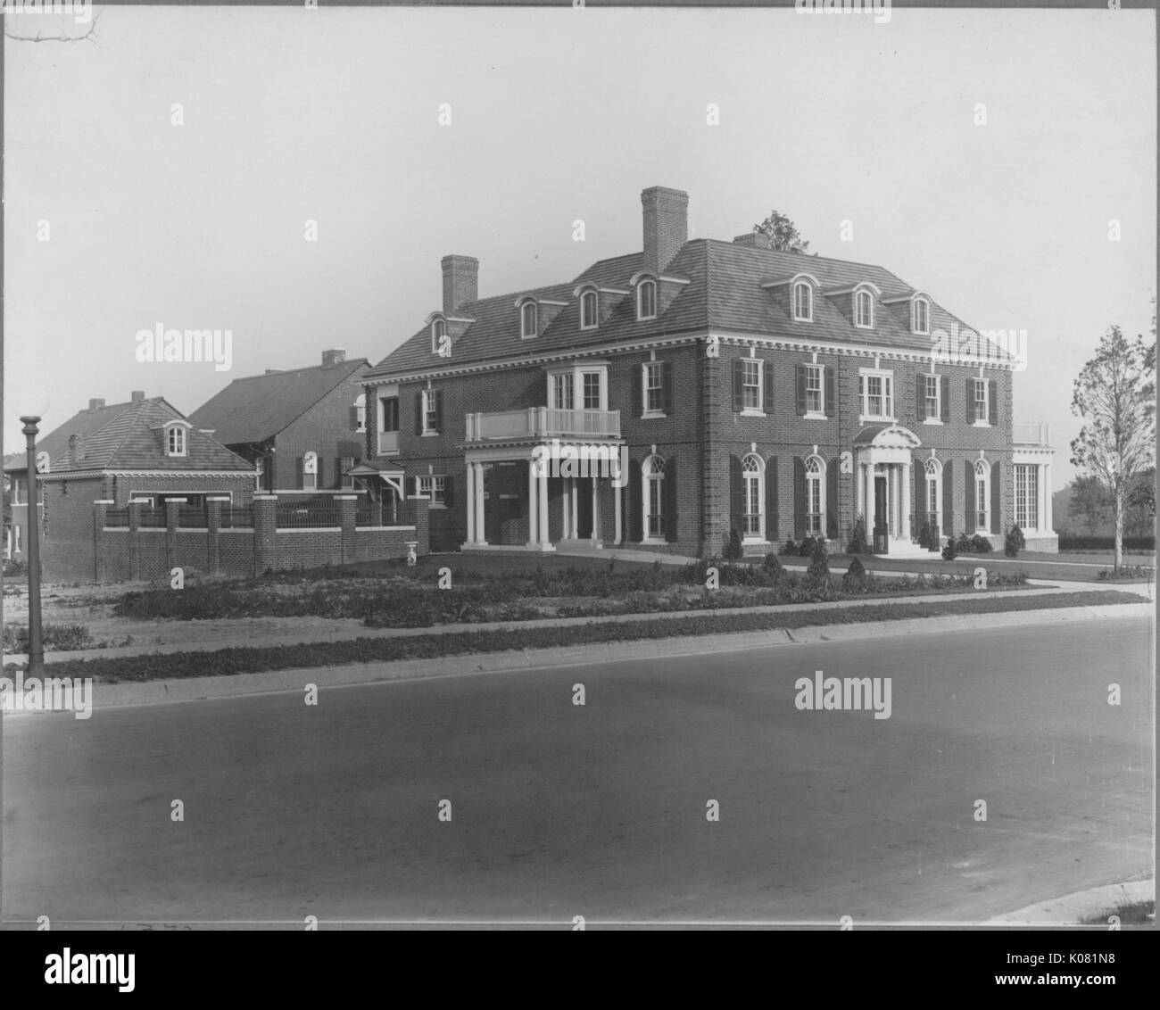 1900s home exterior hi-res stock photography and images - Alamy