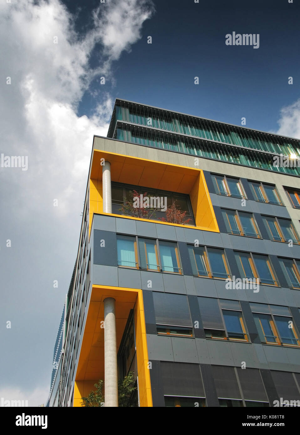 Modern building architecture yellow hi-res stock photography and images ...