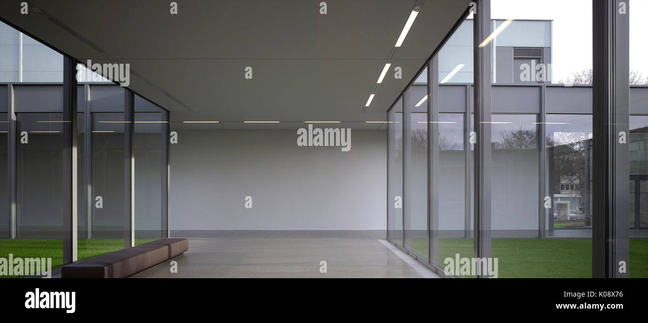 Glass corridor flanked by courtyards. Museum Folkwang, Essen, Germany ...