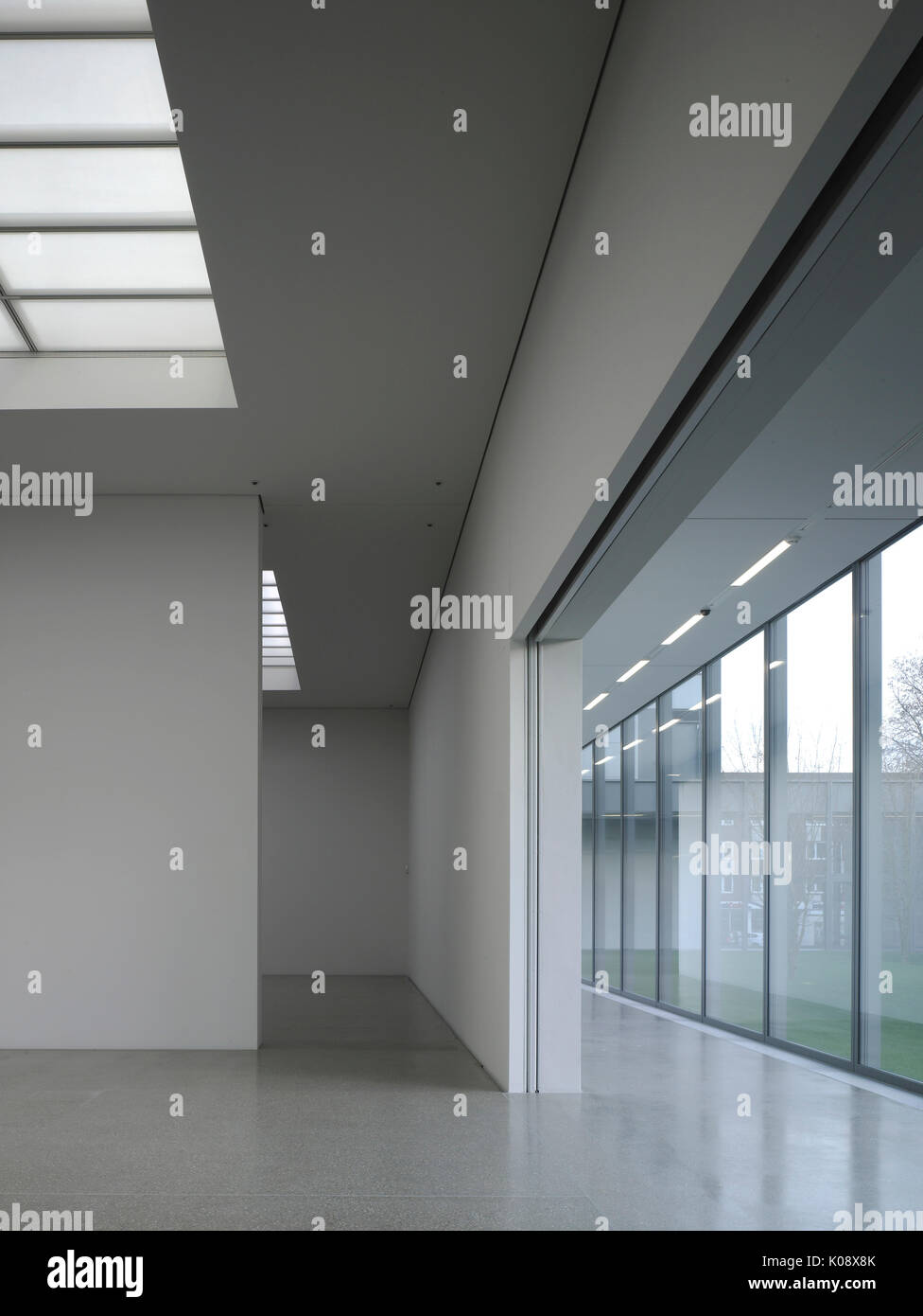 Corridor museum hi-res stock photography and images - Alamy