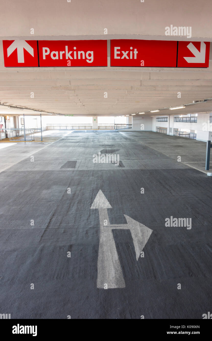 Car parking turn hi-res stock photography and images - Alamy