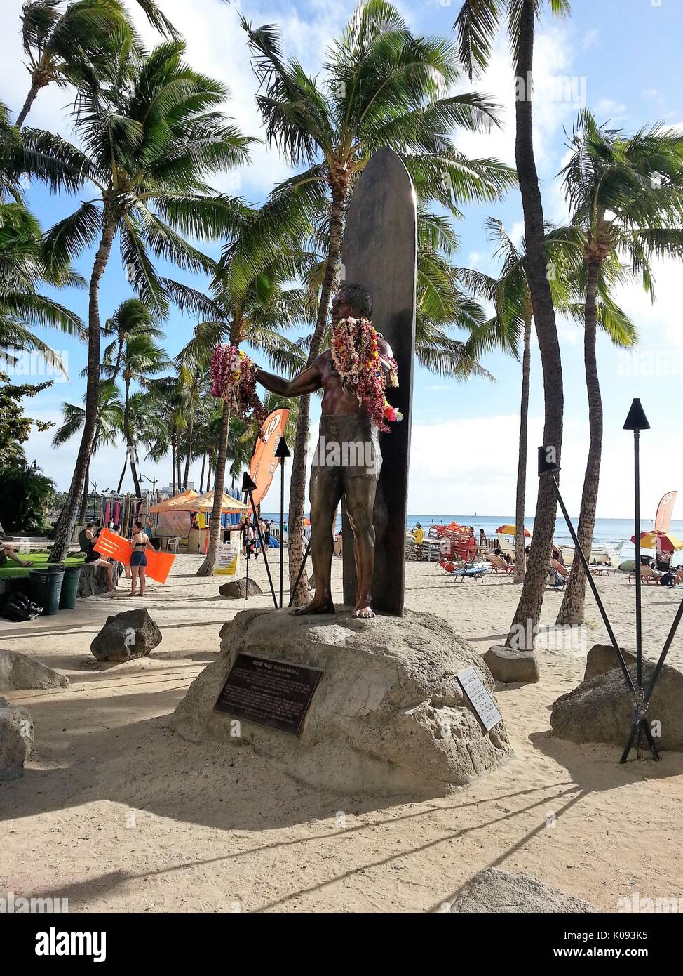 Duke Kahanamoku Statue Waikiki, Hawaii Stock Photo - Alamy