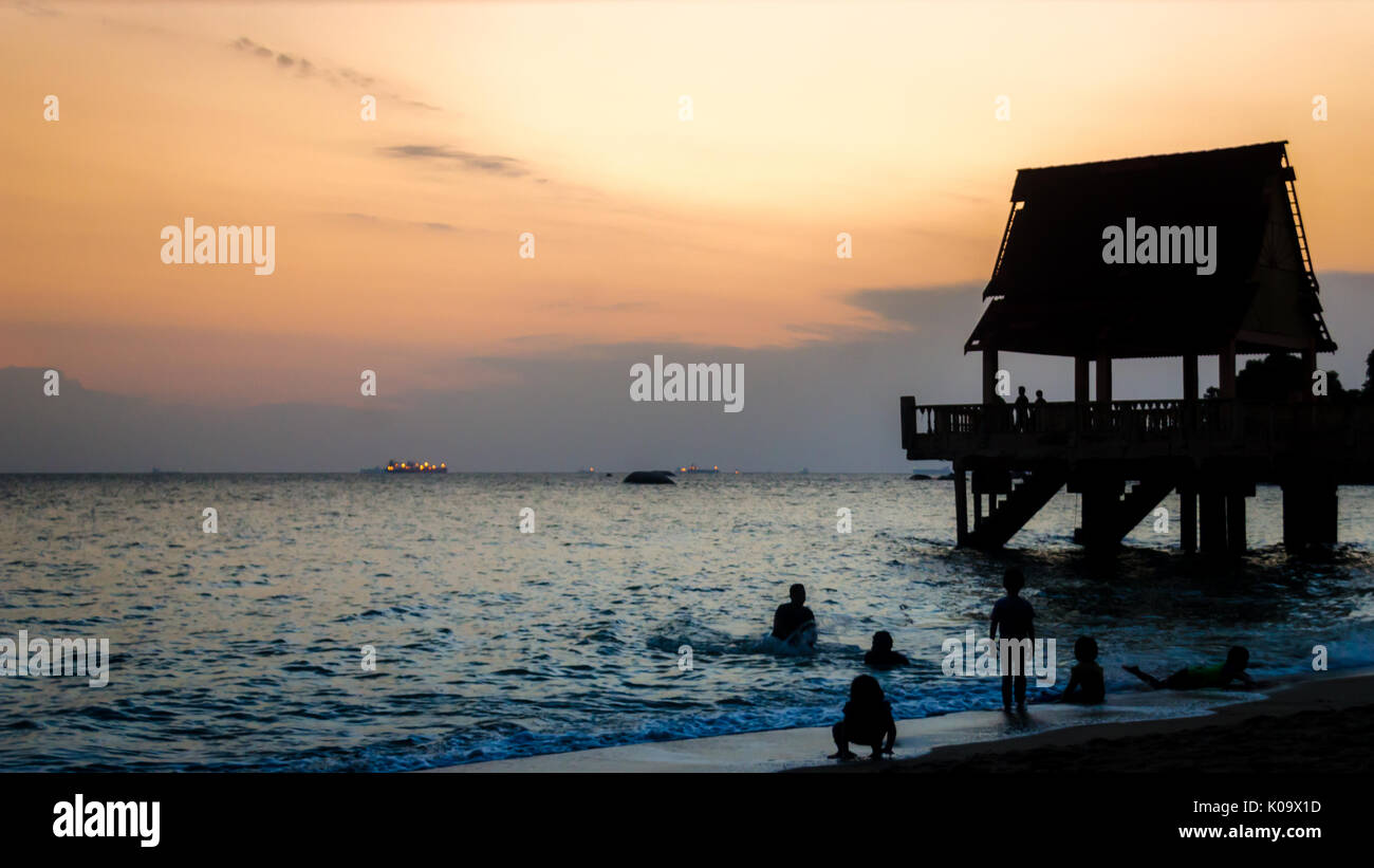 Children playing at night hi-res stock photography and images - Alamy