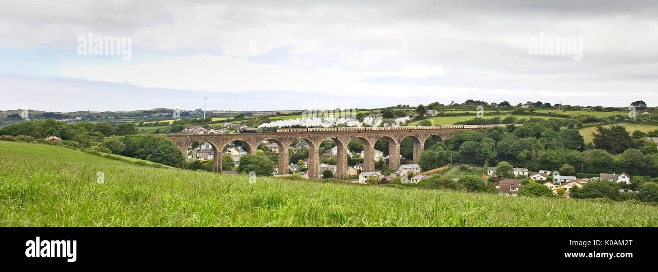 Cornish viaduct hi-res stock photography and images - Alamy