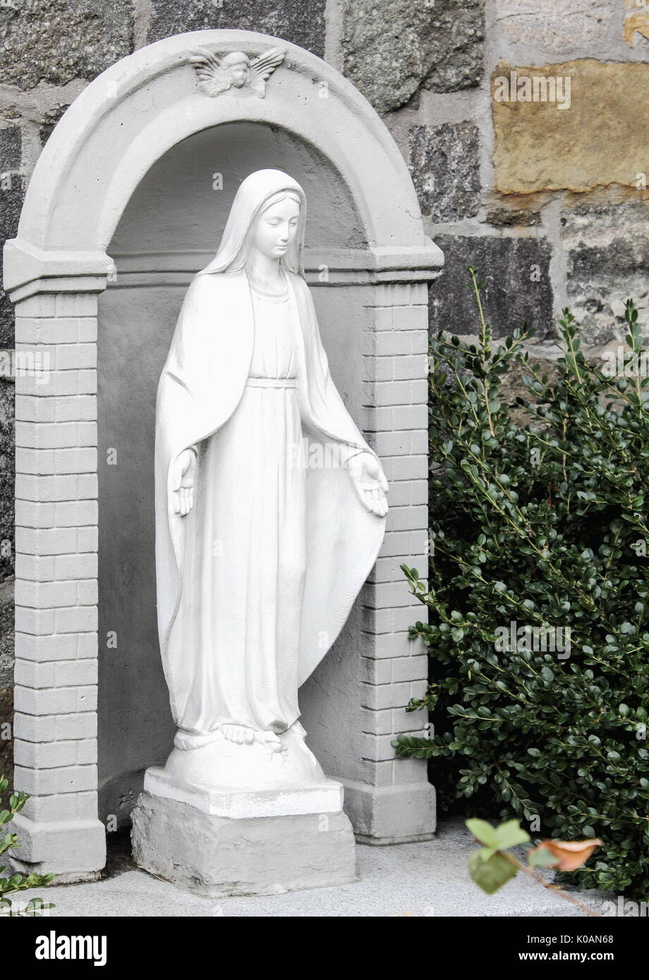 New York, USA - September 27, 2016:A Statue of Mary outside the Church ...