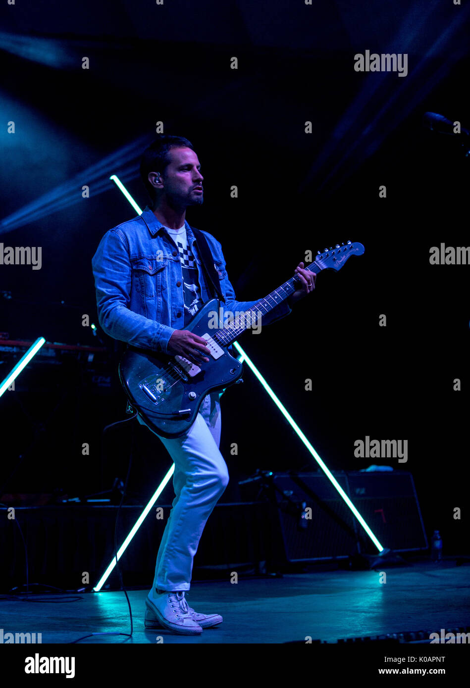 Shapeshifter band hi-res stock photography and images - Alamy