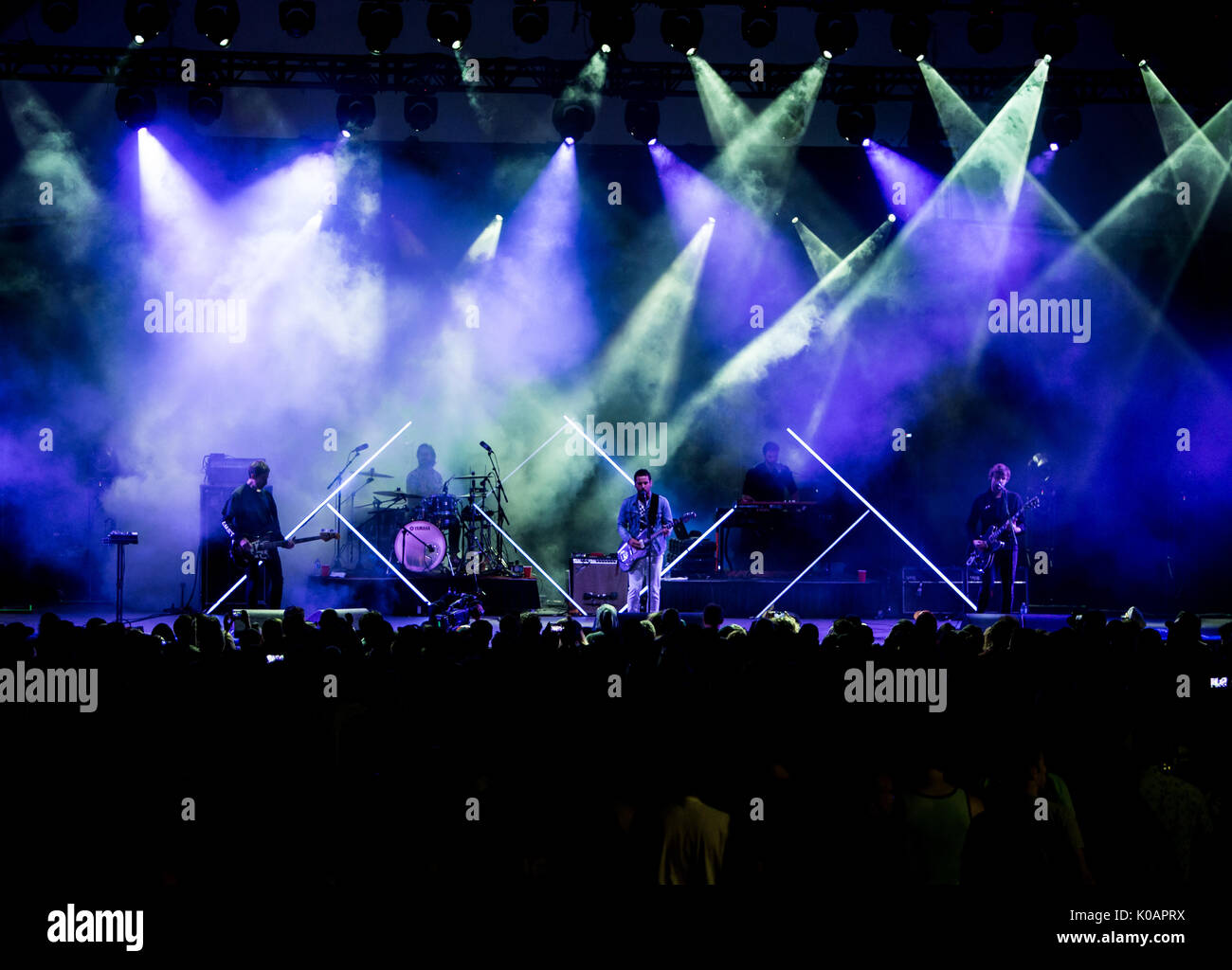 Shapeshifter band hi-res stock photography and images - Alamy