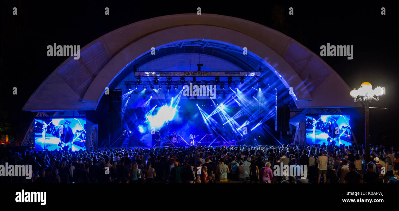 Shapeshifter band hi-res stock photography and images - Alamy