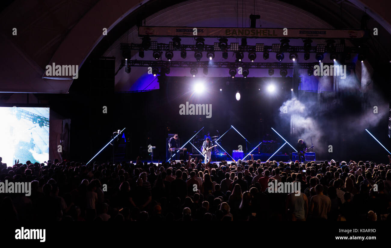 Shapeshifter band hi-res stock photography and images - Alamy