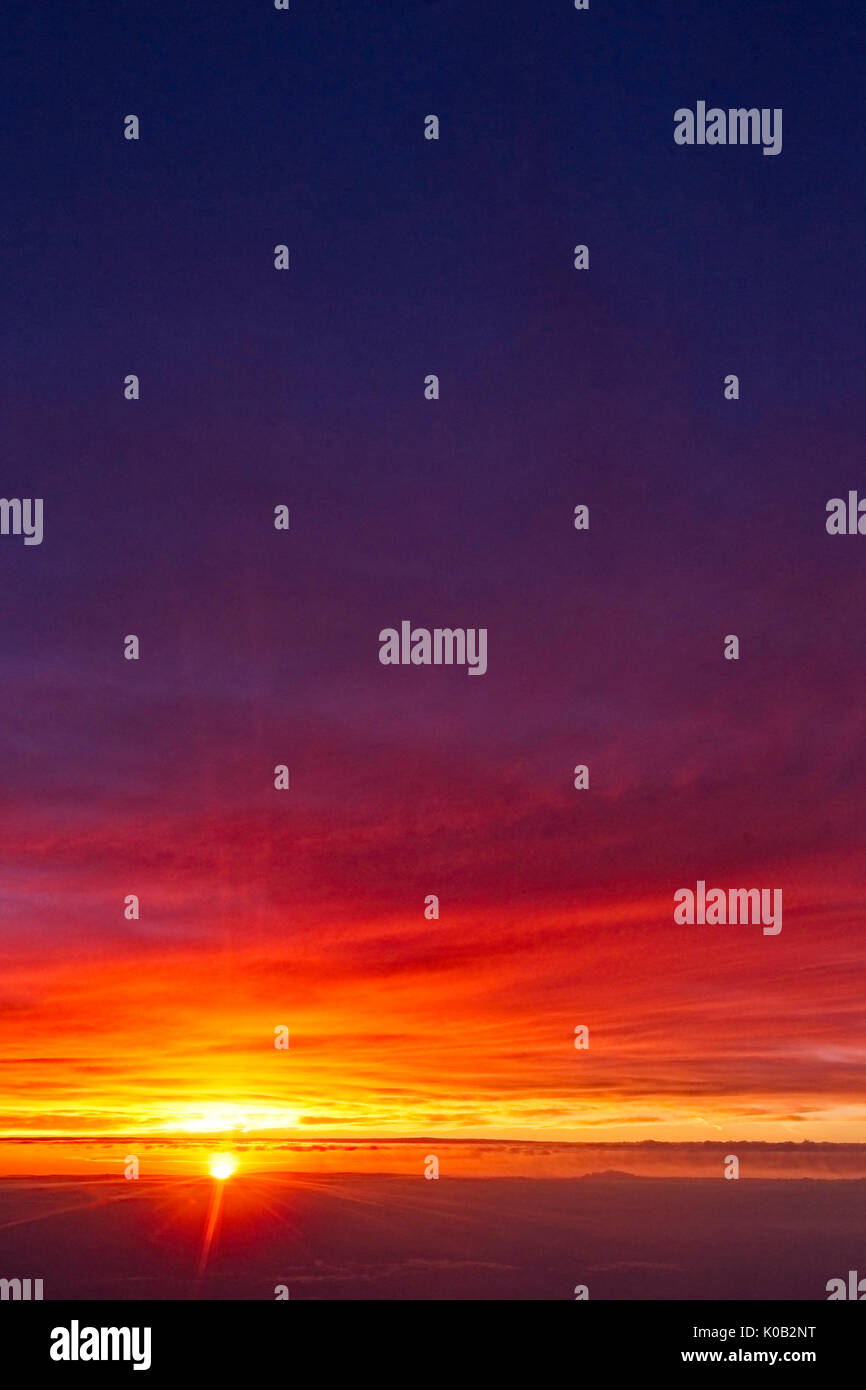 Sunset, in flight over London, England, UK Stock Photo - Alamy