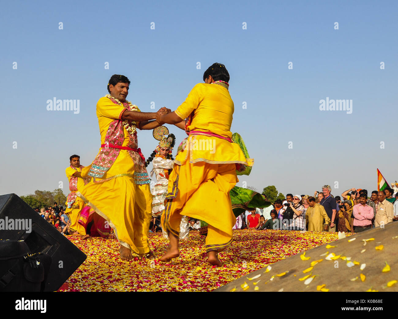 Indian dance agra hi-res stock photography and images - Alamy