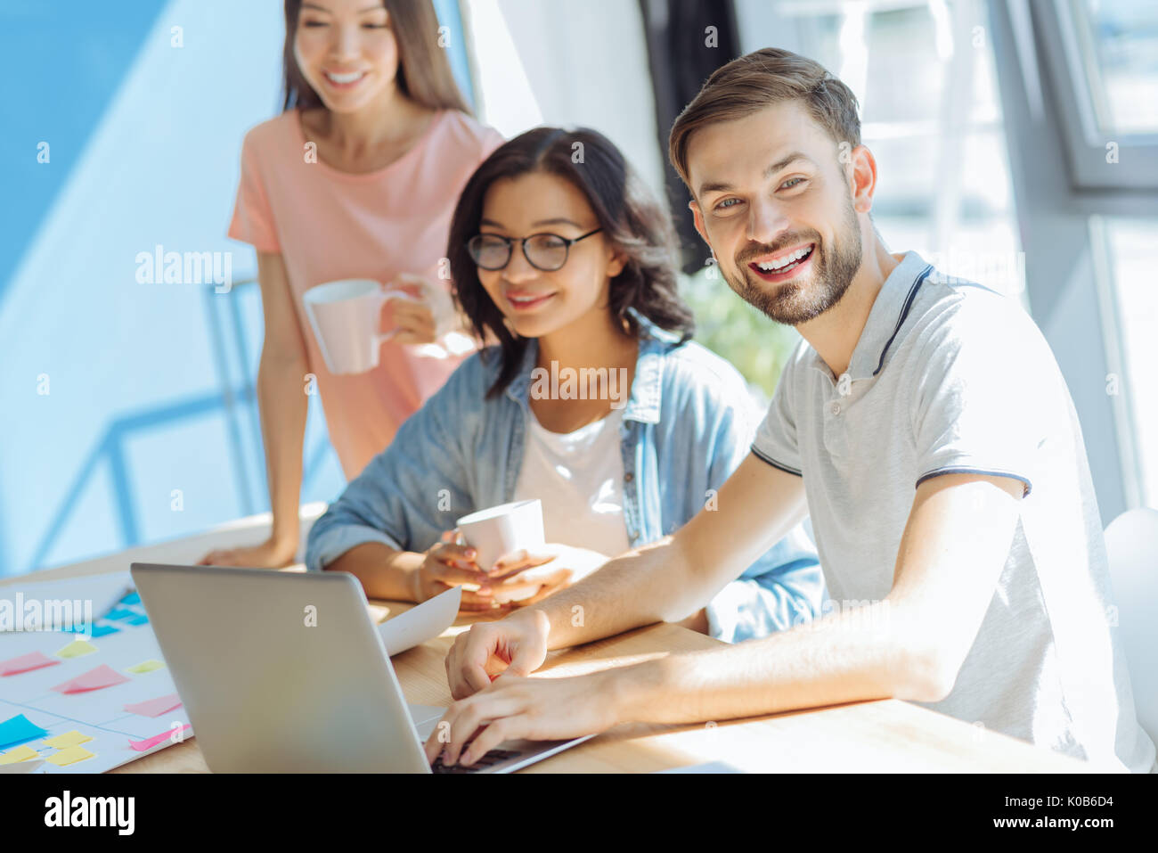 Laptop technology device hi-res stock photography and images - Alamy