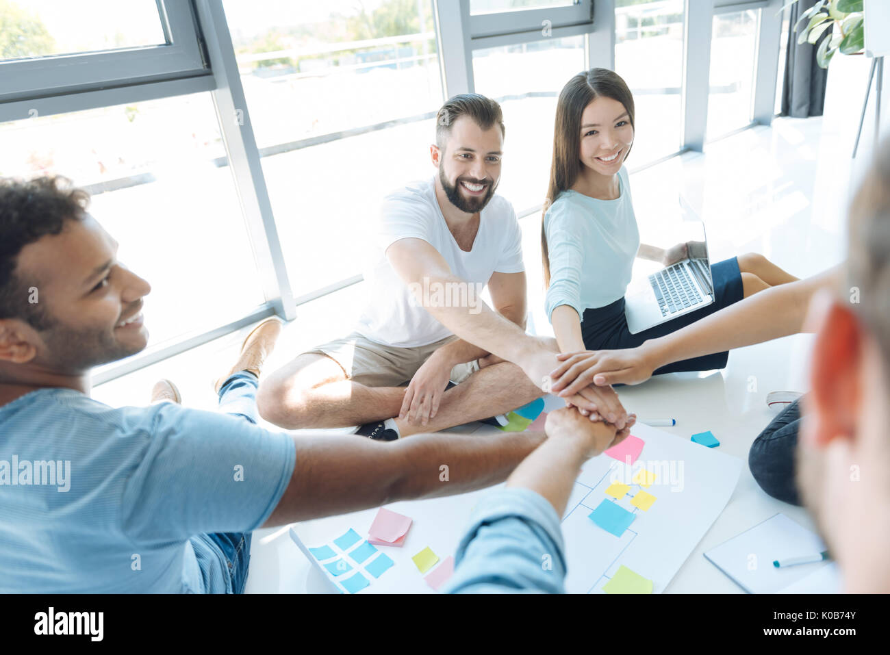 Teamwork friends unity collaboration hi-res stock photography and ...