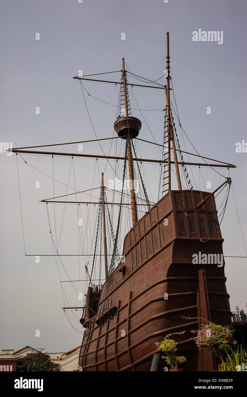 Portuguese carrack ship hi-res stock photography and images - Alamy