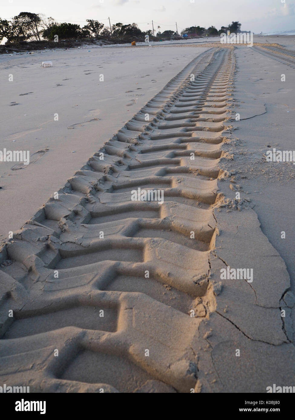 Track on the beach hi-res stock photography and images - Alamy